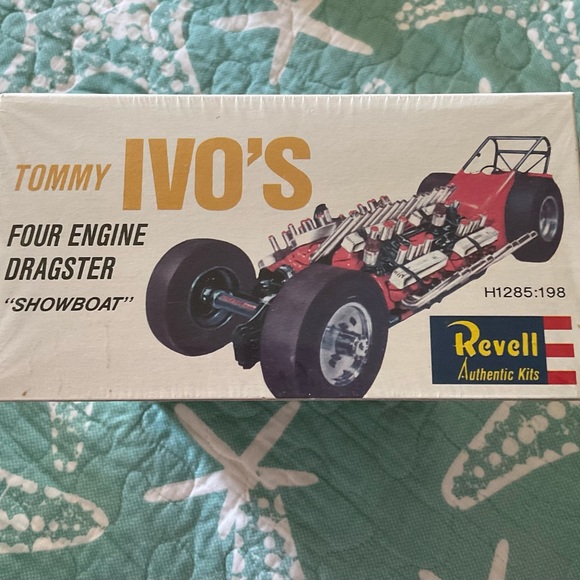 Revell | Toys | Revell H285 125 Scale Tommy Ivos Showboat Four Engine ...